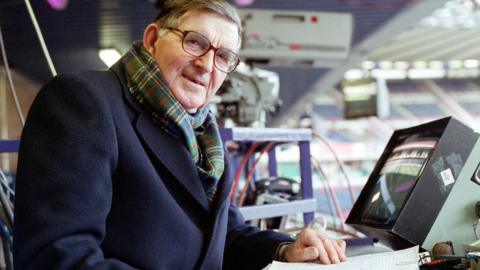 Hawick digital rugby heritage archive drives forward - BBC News