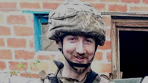 Ukraine war: Putin signs Ukraine annexation laws amid military setbacks ...