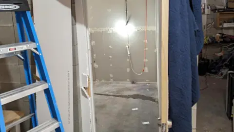 Kidnapped woman in Oregon escaped makeshift cell, says FBI