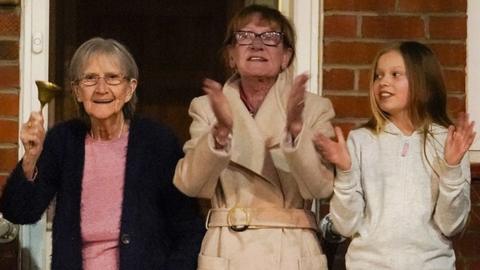 Coronavirus: From clapping to kindness, five reasons to be hopeful ...