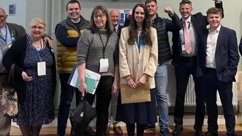 Halton: Tory wins envelope tie-break to pip Labour to seat