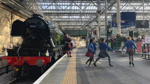 Flying Scotsman: Event marks 100th anniversary of famous locomotive ...