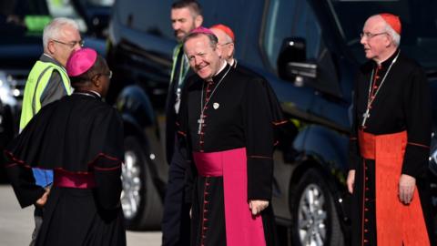 In pictures: Pope Francis in Ireland - BBC News