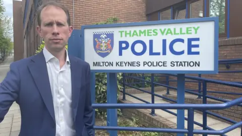 Thames Valley Police to get more neighbourhood officers
