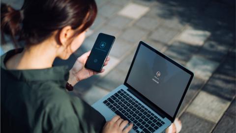 How to spot the software that could be spying on you - BBC News