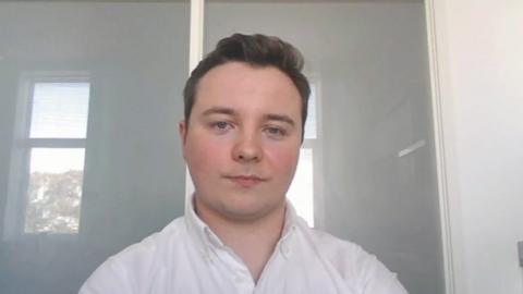 Relay theft: Mum's warning over criminals targeting keyless cars - BBC News