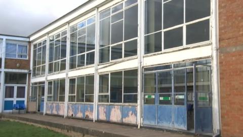 School buildings in 'deplorable' state, head teacher claims - BBC News