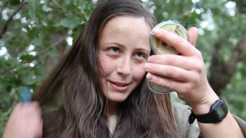 In pictures: PKK fighters prepare for battle with IS - BBC News