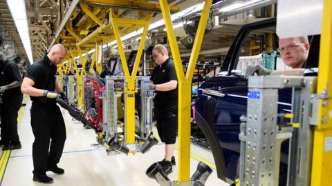 UK factory activity falls 'at fastest pace for three years' - BBC News
