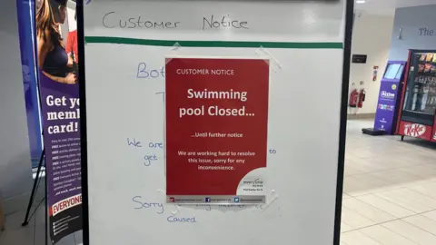 Dunstable 'green pool' closure a 'huge blow' to swimmers