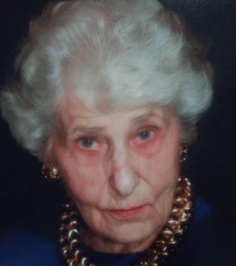 How a ring tells the story of a forgotten secret agent - BBC News