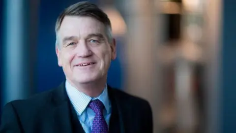 Go North East: Gateshead council leader's bus-strike plea