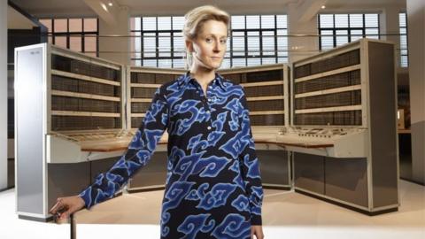 Twitter 'bans women against trans ideology', say feminists - BBC News