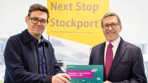 Stockport tram: Mayor to put business case for in-demand link