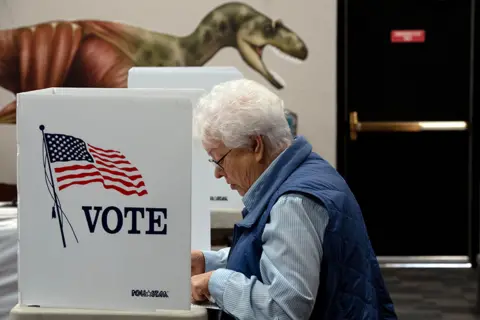 Week in pictures: 5 - 11 November 2022