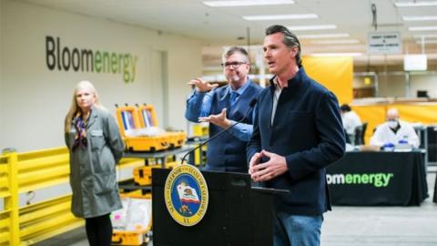 Coronavirus: Tech firm Bloom Energy fixes broken US ventilators - BBC News