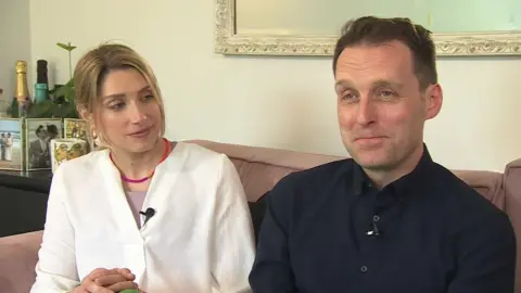 BBC's Mike Apps completes marathon in memory of daughter