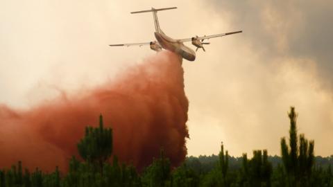 France firefighters battle 'monster' wildfire near Bordeaux - BBC News