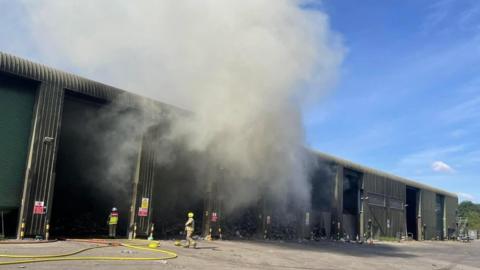 Biggleswade huge haystack fire tackled by crews - BBC News
