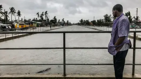 Cyclone Eloise brings floods to Mozambique's second city Beira