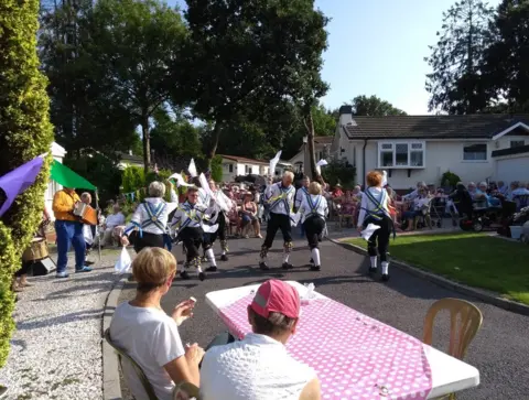 Your pictures on the theme of 'garden party'