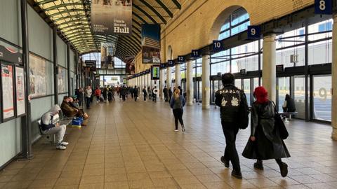 Hull bus strike: Passengers share their views as drivers walk out - BBC ...