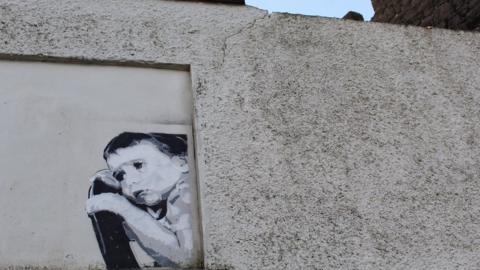 Banksy-style artwork the talk of Portstewart - BBC News