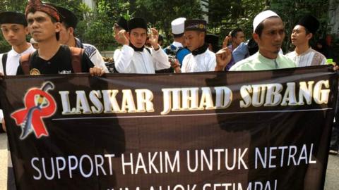 Indonesia Islam Governor S Blasphemy Conviction Divides A Nation Bbc