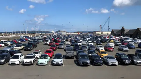 Decision on vehicle checks taking 'too long' in Guernsey