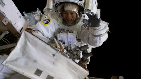 Coronavirus: Space crew return to very different Earth - BBC News