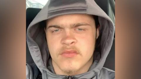 Callum Baker-Osborne death: Coroner describes teen as 'heroic' - BBC News