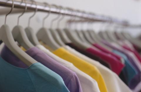 Smart materials: From tiny robots to colour-swapping clothes - BBC News