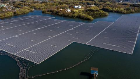 Floating solar: Are solar farms on water a good idea? - BBC Newsround
