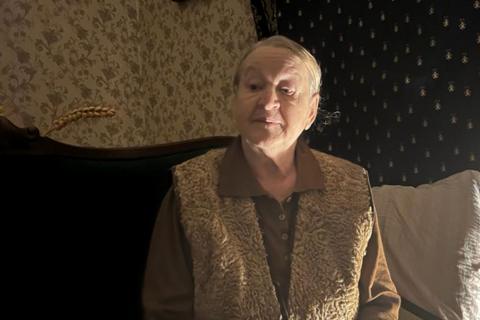 Shells rain down on Kharkiv as Ukraine's army stands firm - BBC News