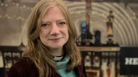 Columbia Road carols cancelled after Tiktok videos draw huge crowds