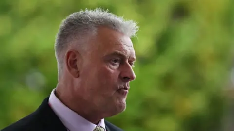 Lee Anderson: Tory MP apologises to doctor over strike tweet