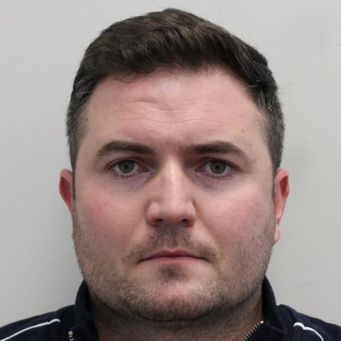 Paul Mason: Man jailed for drunkenly killing respected banker - BBC News