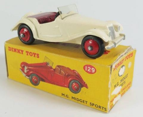 Rare Dinky toy collection fetches £150k at Devon auction - BBC News