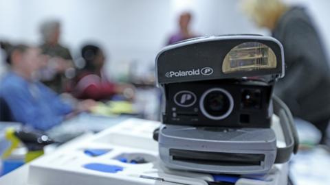 Repairing broken gadgets for a greener future - BBC News