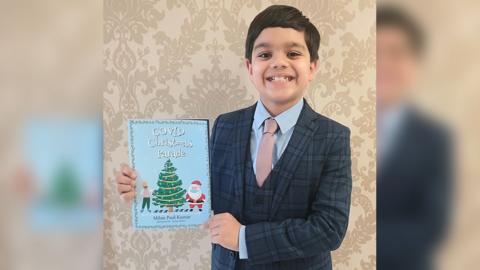 World Book Day: Jayce Joyce, four, publishes two books - BBC News