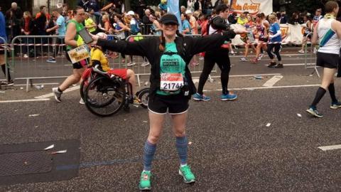 London marathon runners 'called fat and slow' by contractors - BBC News