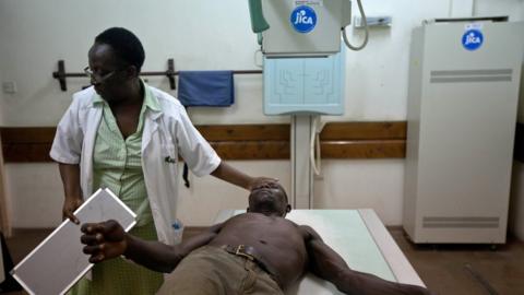 Letter from Africa: Doctors take on traditional healers in Kenya - BBC News