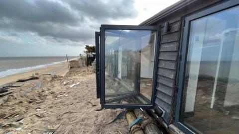 Pakefield: Sea cutting closer despite new defences say residents - BBC News