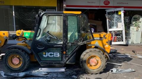 Hook post office ram raid left 'devastation' - BBC News