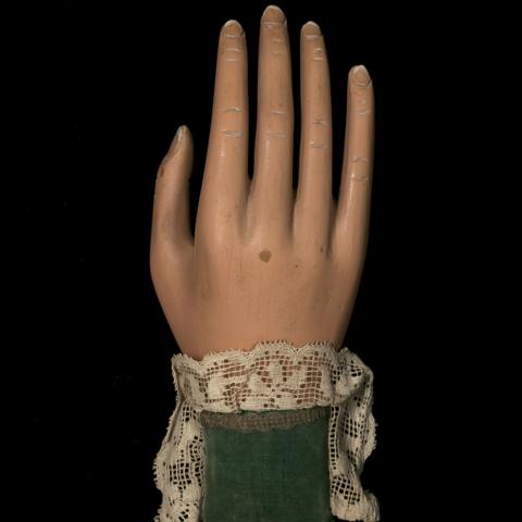 Why do we like magic when we know it's a trick? - BBC News