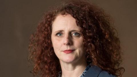 Richard Osman wins author of the year after hit debut novel - BBC News