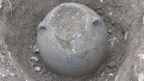 Yorkshire Museum: Appeal to save 'stunning' Roman hoard - BBC News