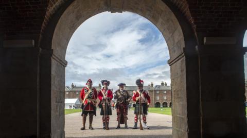 Visitors celebrate 250th anniversary at Fort George - BBC News