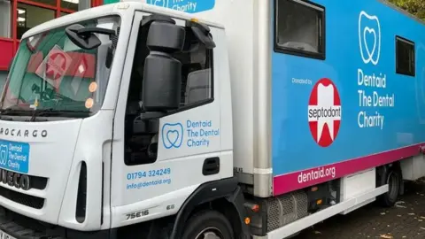Maidstone: Charity launches dental van to help vulnerable