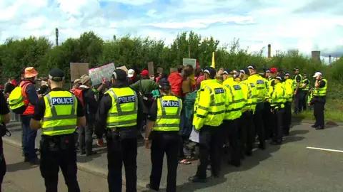 Climate activists arrested at Grangemouth oil refinery